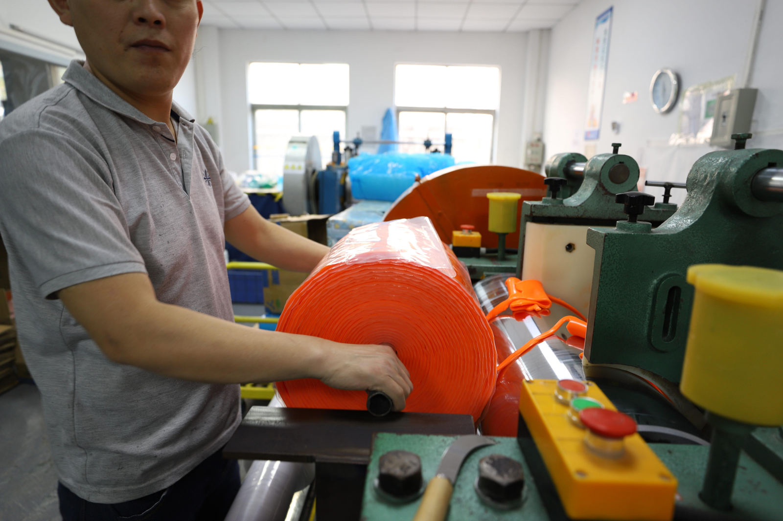 Silicone Compression Molding: Process, Advantages and Applications ...